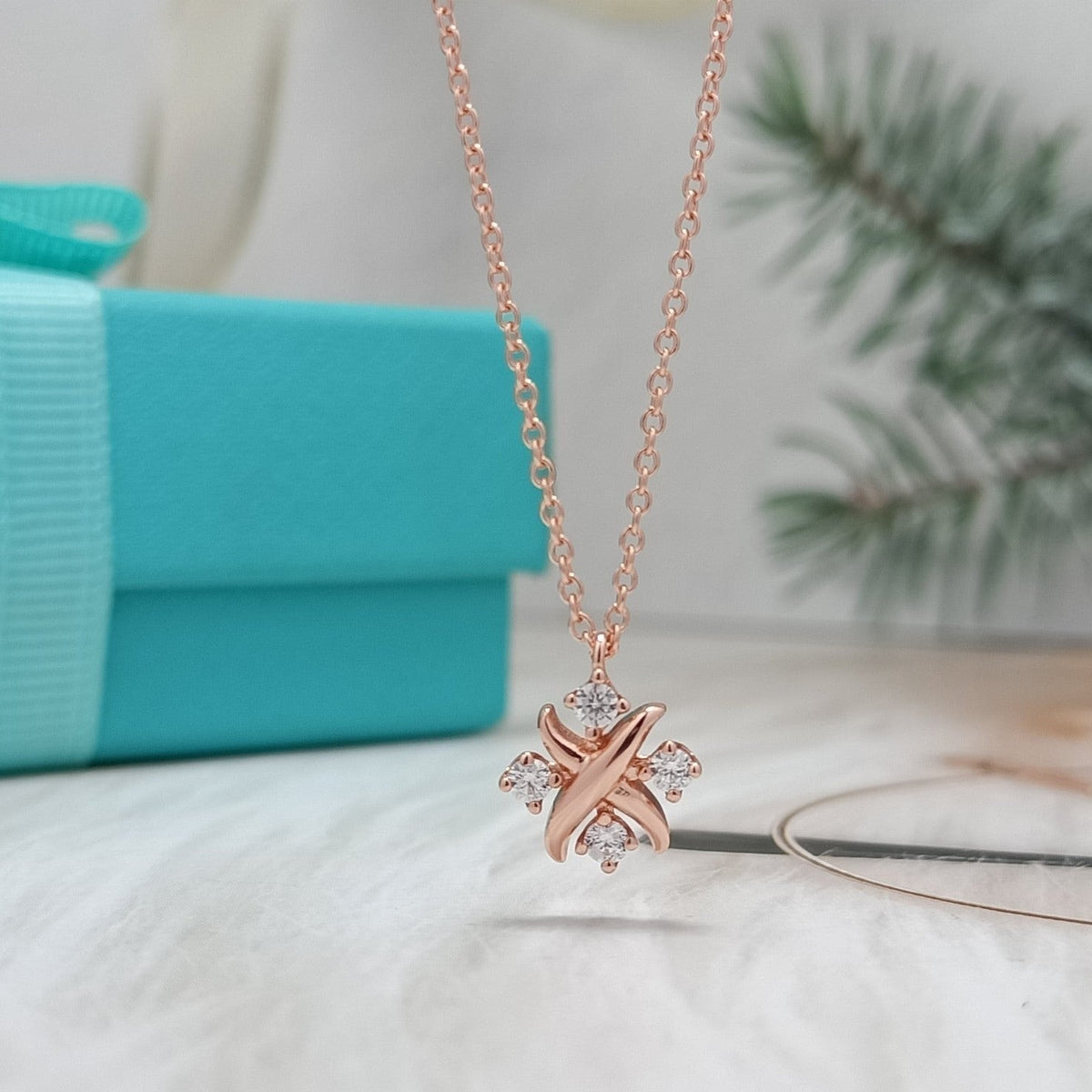 PINWHEEL NECKLACE DIAMOND – Meejuri