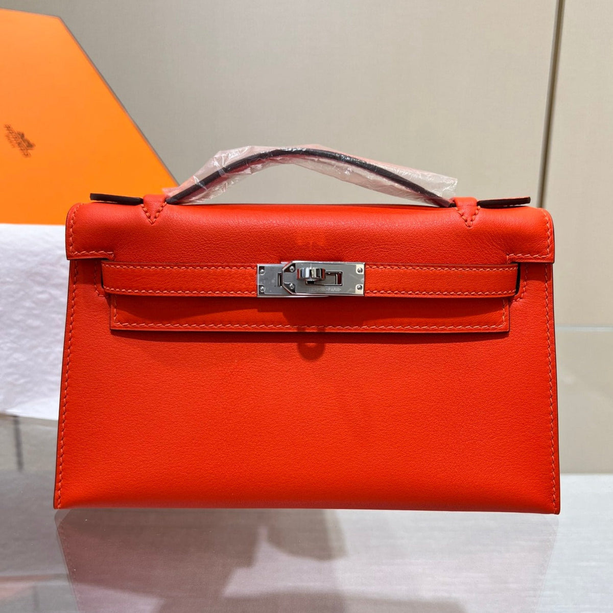 HM KELLY POCHETTE 22CM RED SWIFT SILVER HARDWARE – Meejuri