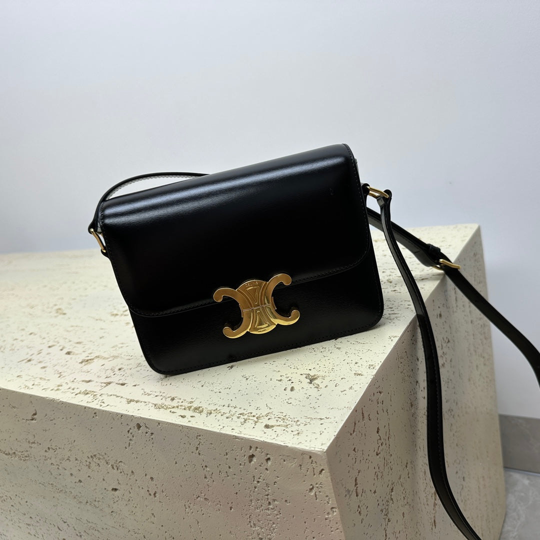 TEEN TRIOMPHE 18 BLACK CLAFSKIN GOLD HARDWARE – Kal Recovery
