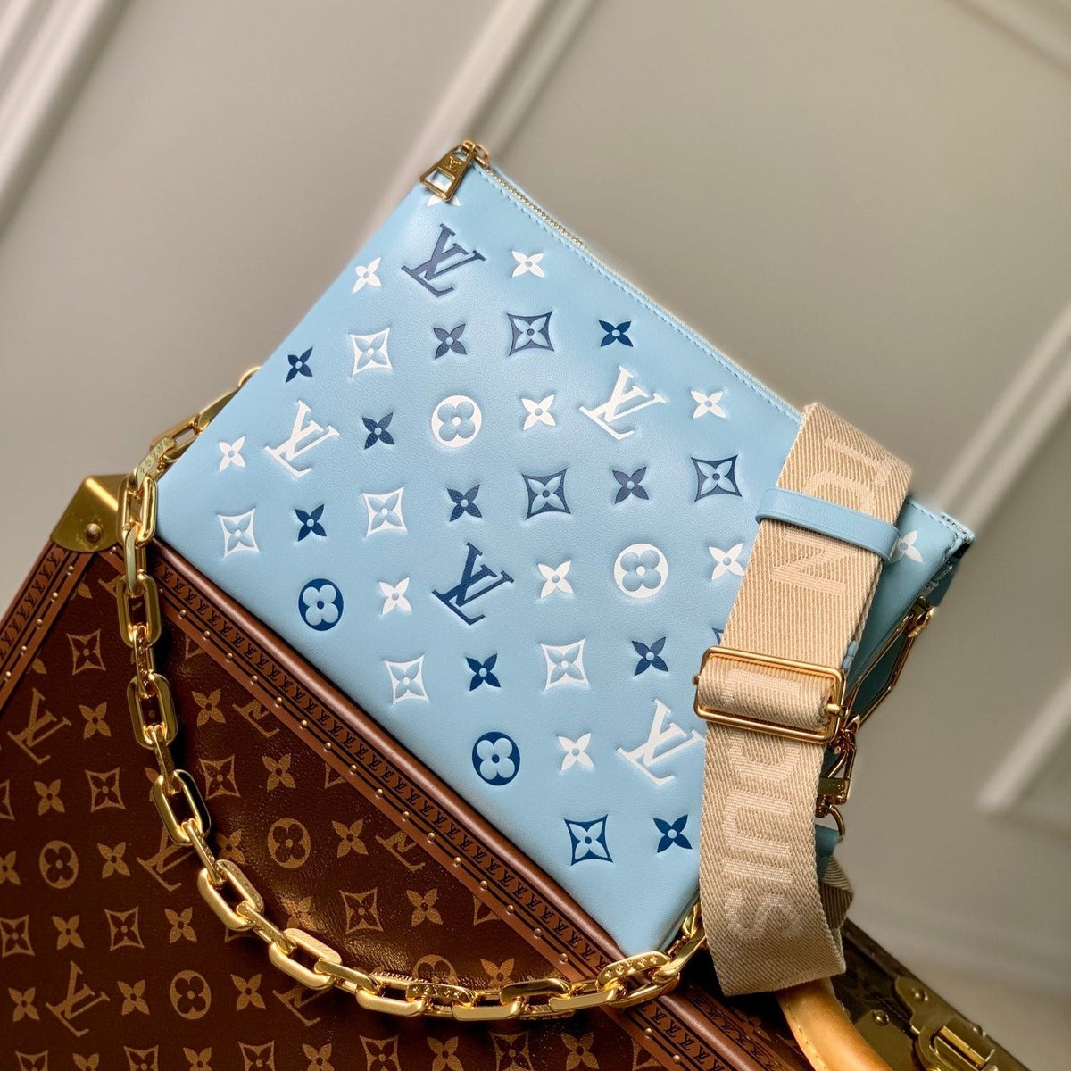 coussin pm 26cm cloud blue white monogram empreinte calfskin – Meejuri
