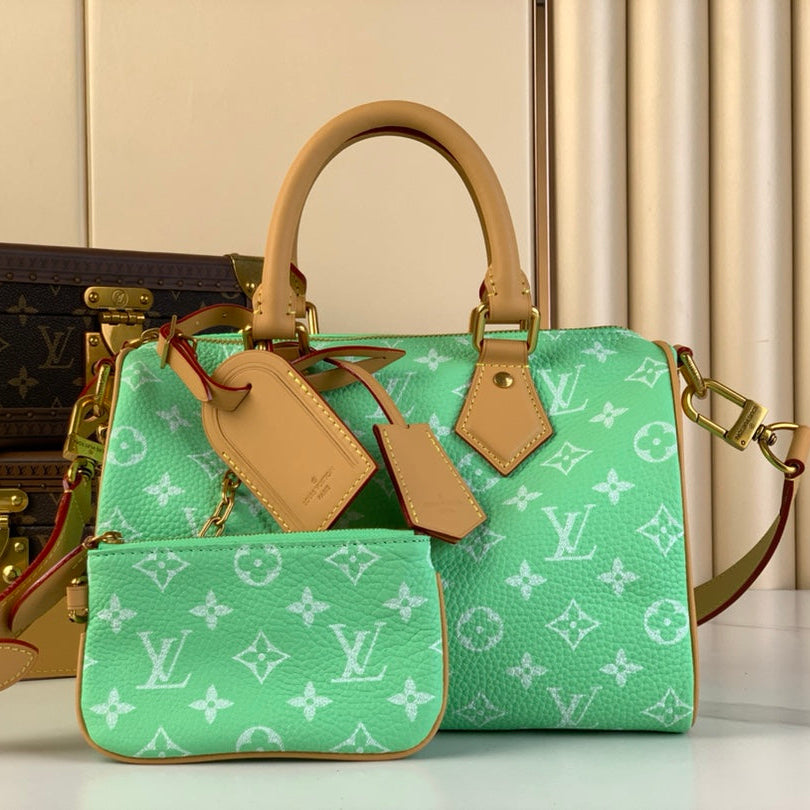 SPEEDY P9 BANDOULIÈRE 25 IN EMERALD GREEN MONOGRAM CALFSKIN – Kal Recovery
