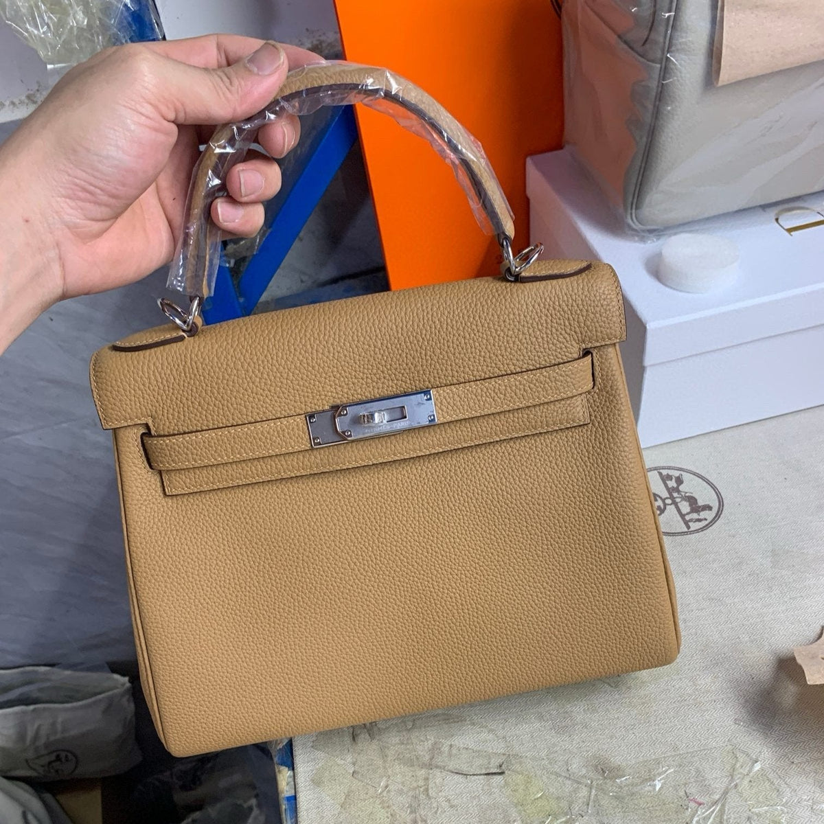 HM KELLY BEIGE TOGO SILVER HARDWARE – Meejuri