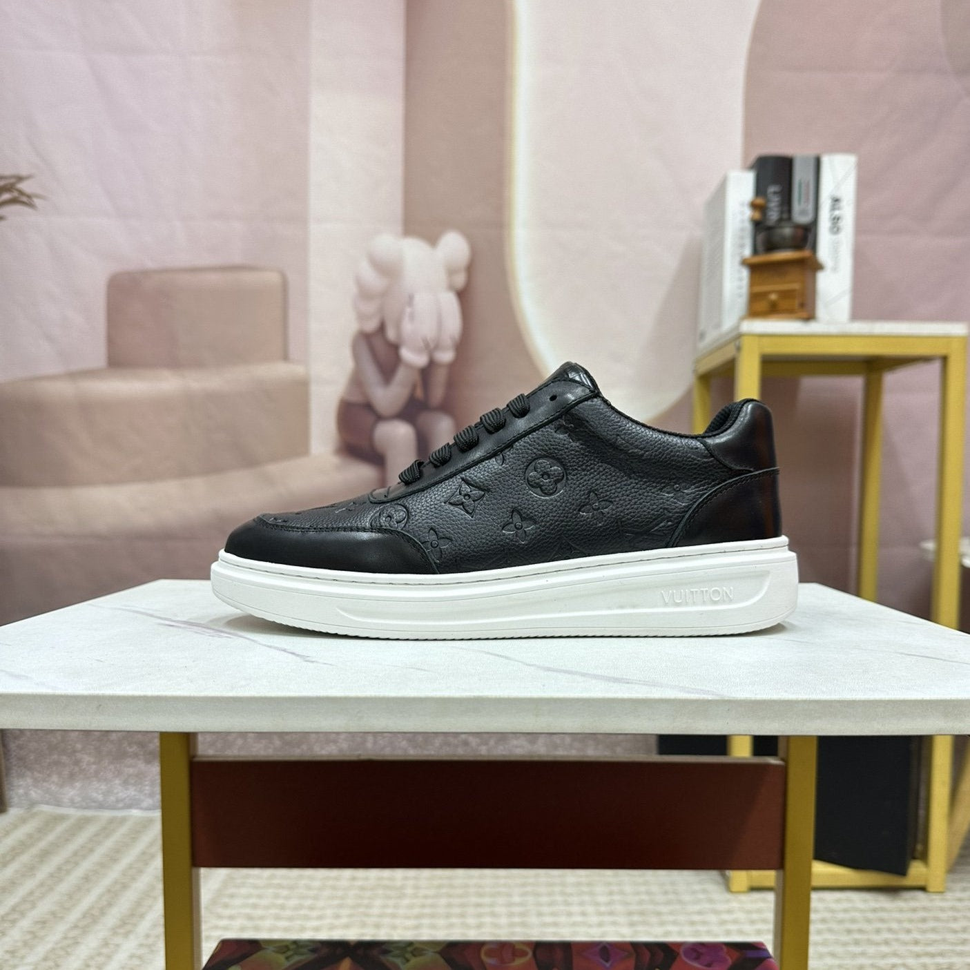 LV MENS MATCH UP SNEAKER MONOGRAM BLACK – Kal Recovery