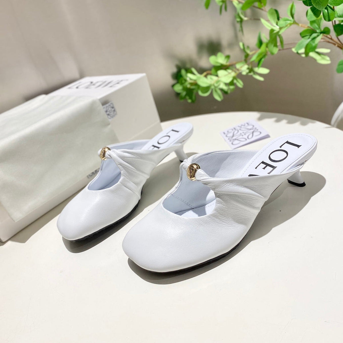 Loewe 25 Pebble Mule White Lambskin – Kal Recovery