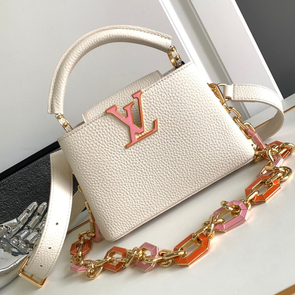 CAPUCINES MINI 21 IN PEARL WHITE TAURILLON GOLD HARDWARE – Meejuri