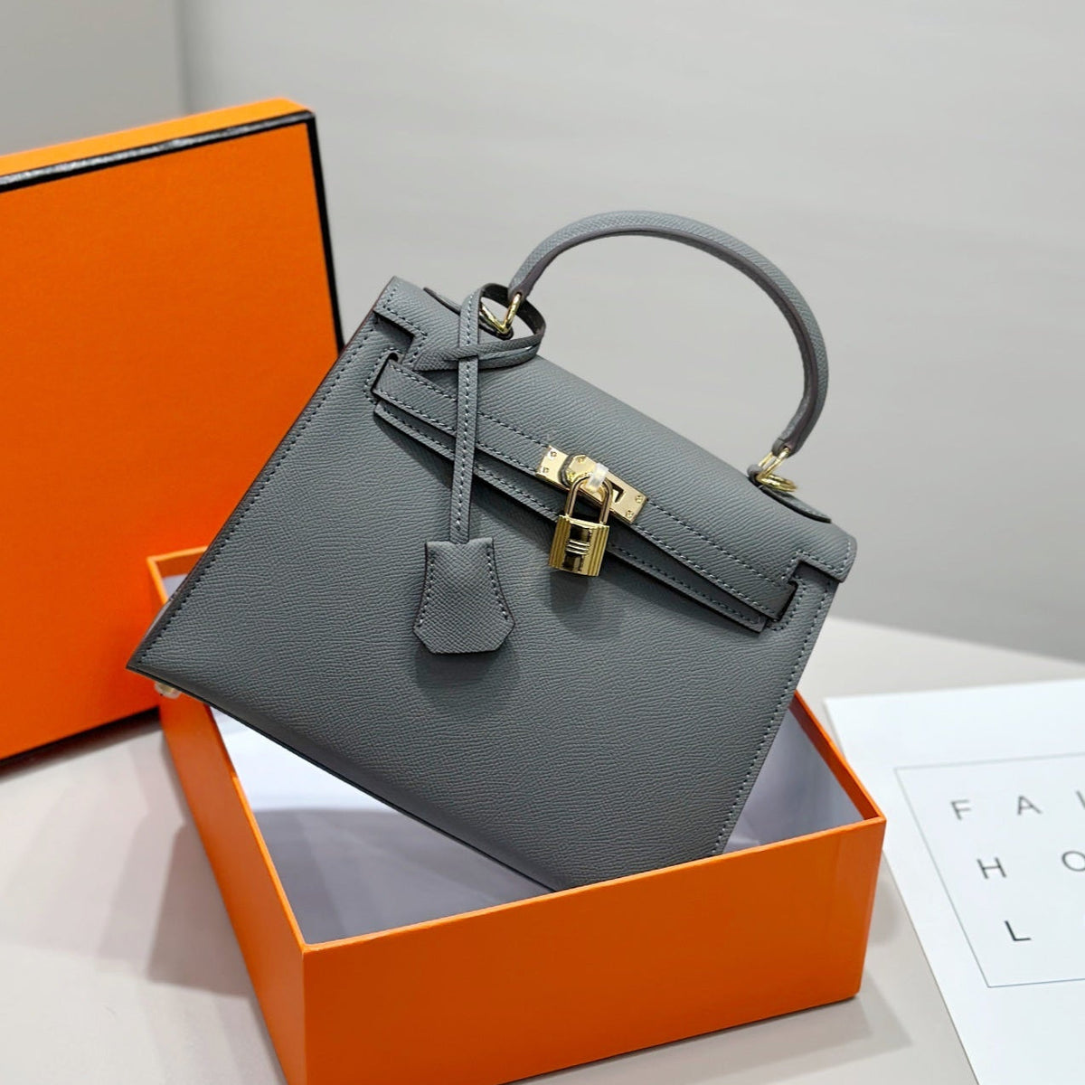 HM Kelly 25cm Vert Amande Epsom Leather Gold Hardware – Meejuri