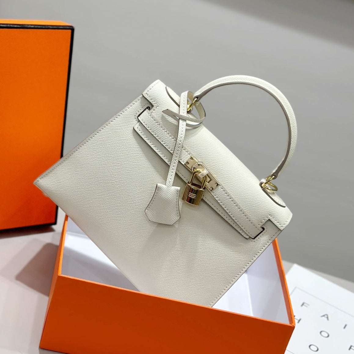 HM Kelly 25cm Cream Epsom Leather Gold Hardware – Meejuri